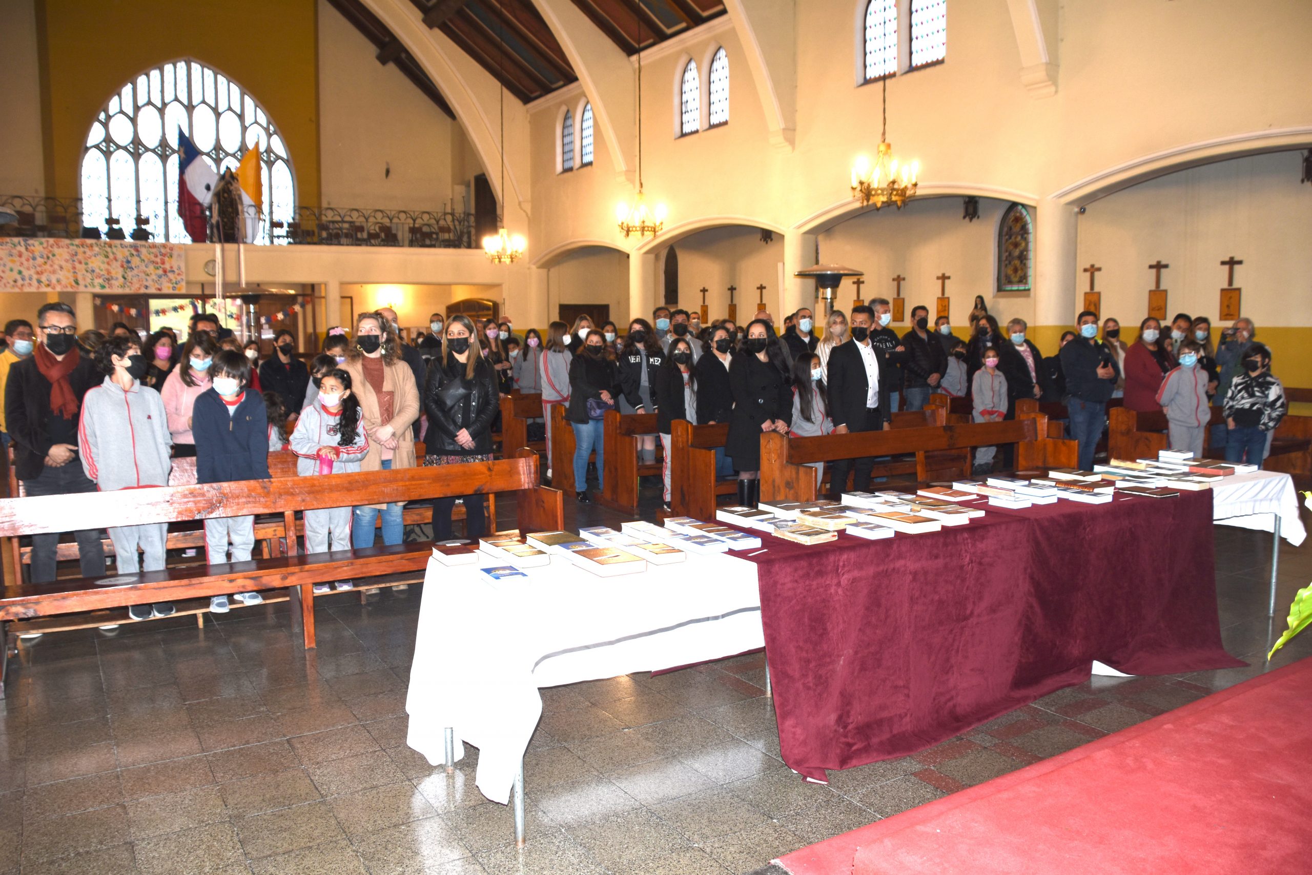 Ceremonia de entrega de Biblias » Colegio San Marcos de Macul